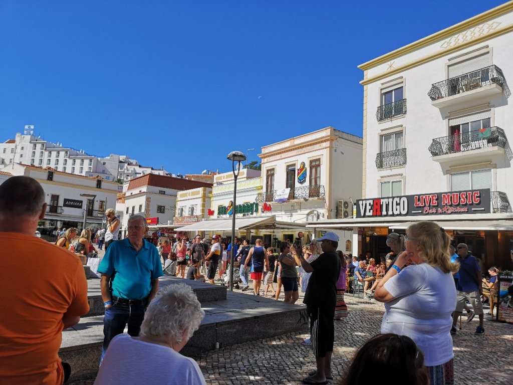 Walking the Algarve Coast – Walking without a donkey